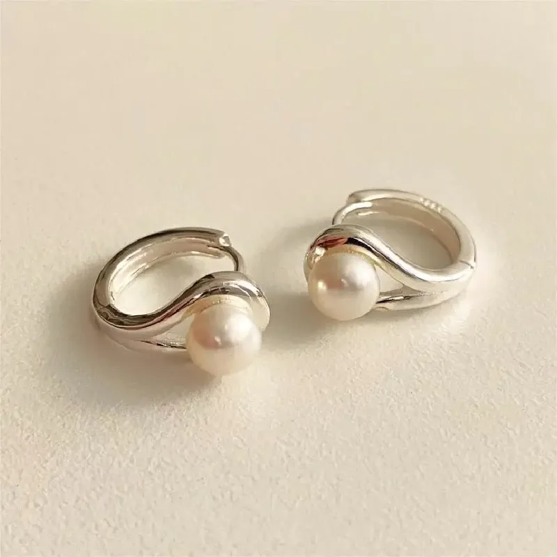 Серебряные серьги с натуральным жемчугом — цена 450 грн в каталоге Серьги Купить аксессуары по