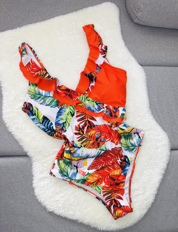 Суцільний купальник з паралоном і утяжкою — ціна 490 грн у каталозі