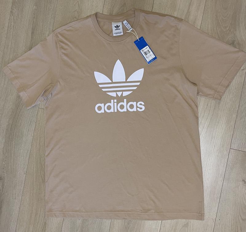 Хлопковая футболка adidas adicolor trefoil originals — цена 700 грн в ...