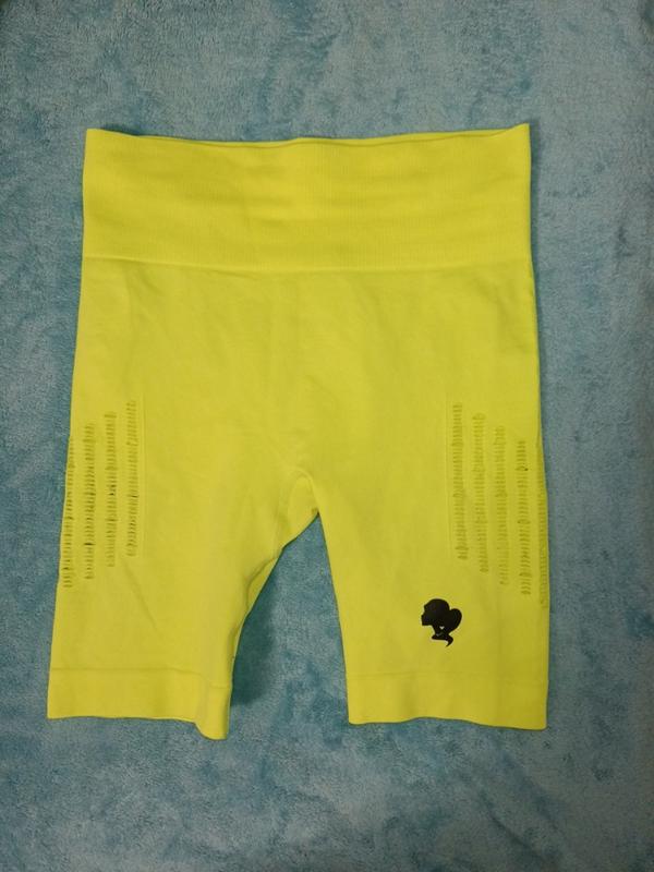 Яскраві велосипедки — ціна 300 грн у каталозі Шорти Купити жіночі речі за доступною ціною на