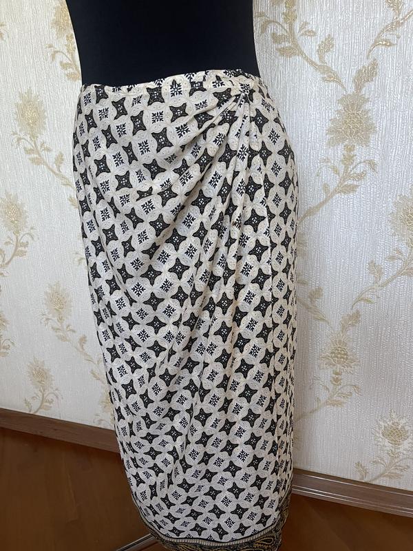 Вінтажна спідниця на запах з натурального шовку — ціна 400 грн у каталозі Міді спідниці Купити