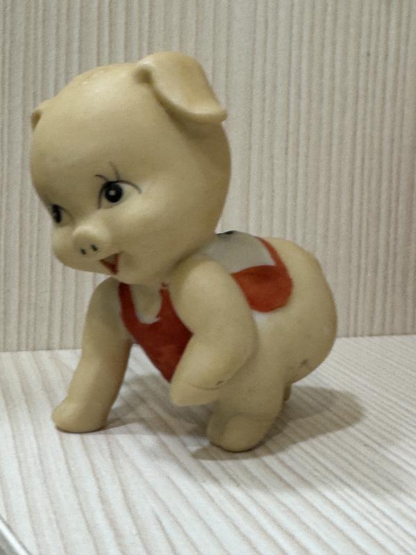 Винтажная керамическая статуэтка милое поросенка сувенир — цена 380 грн в каталоге Статуэтки