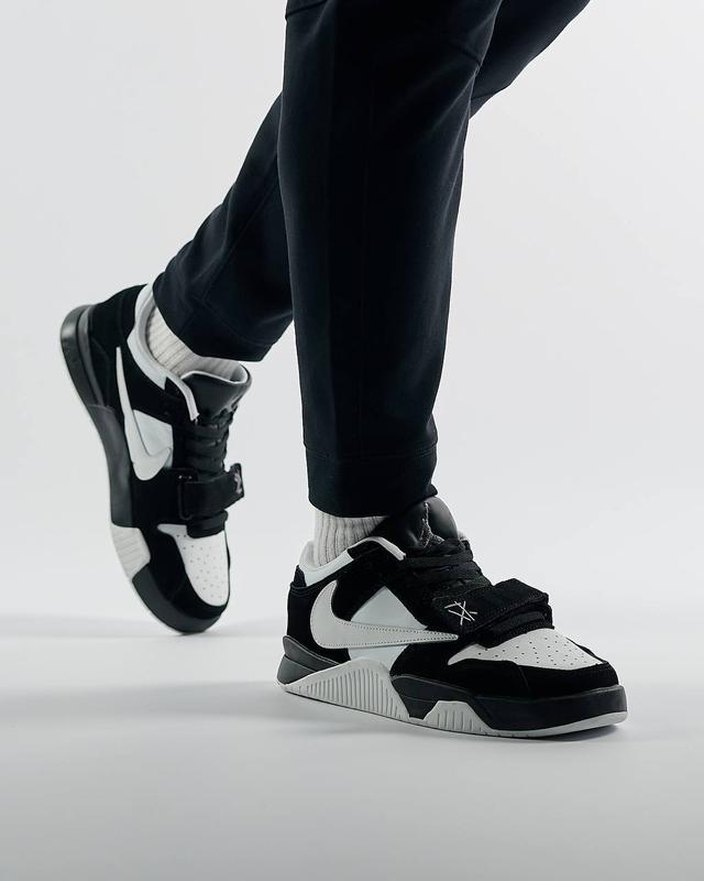 Nike air jordan x travis scott “cut the check” black white — ціна 2090 ...