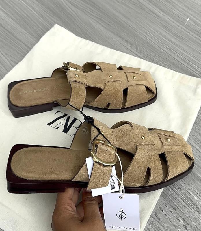 Сандалии кожаные Stradivarius — цена 2250 грн в каталоге Сандалии Купить женские вещи по