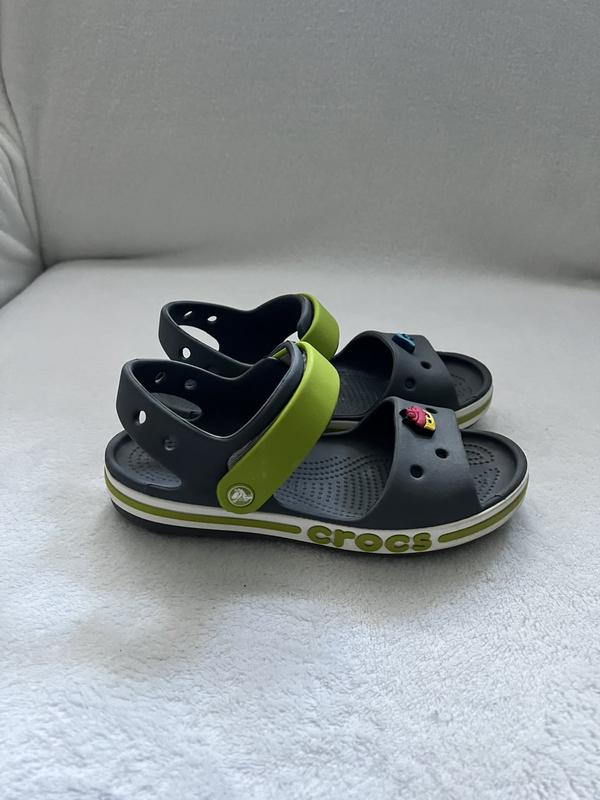 Сандали фирмы crocs размер j1 (наш 31) по внутреннему канту , т.е. внутри вся стелька 20,5 см ...