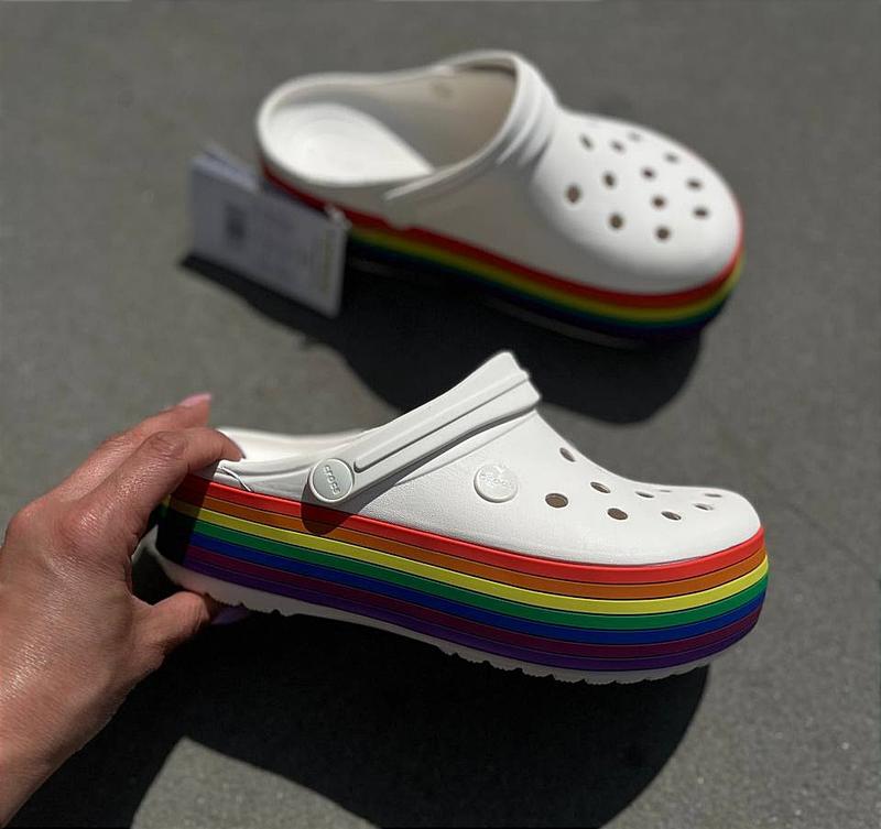 Жіночі крокси сабо на платформі crocs crocband platform clog rainbow ...