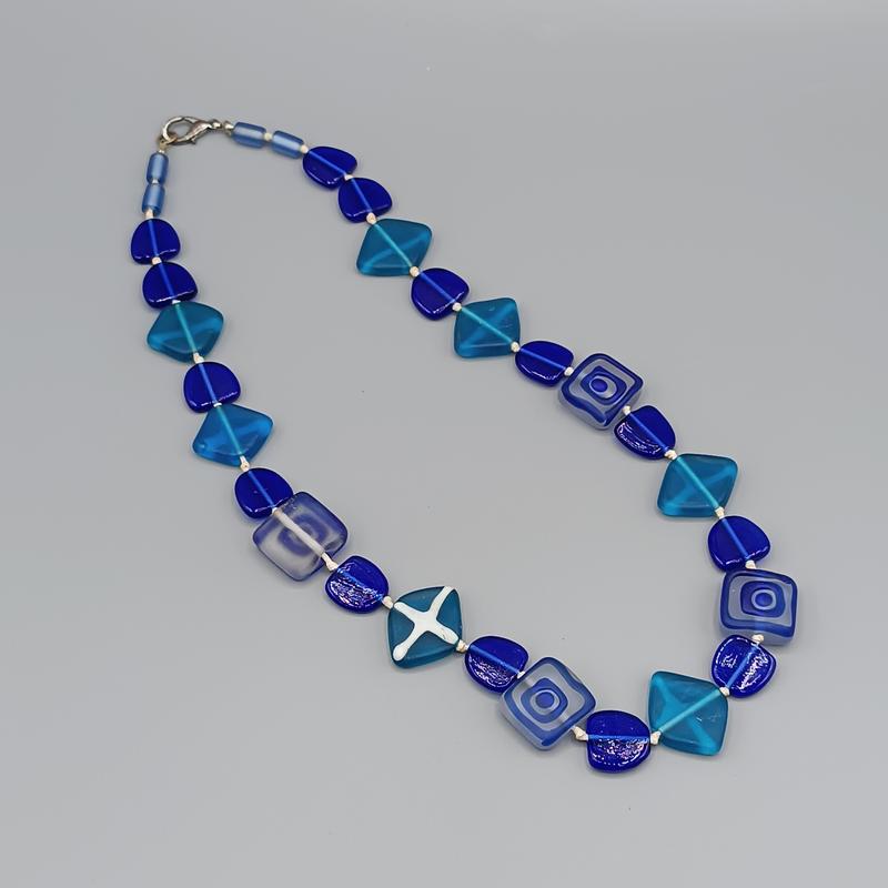 Гарне намисто з сатинового скла — ціна 380 грн у каталозі Кольє і намиста Купити аксесуари за