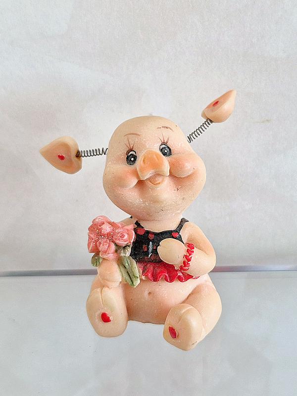 Статуетка свинка дуже гарненька — ціна 155 грн у каталозі Статуетки
