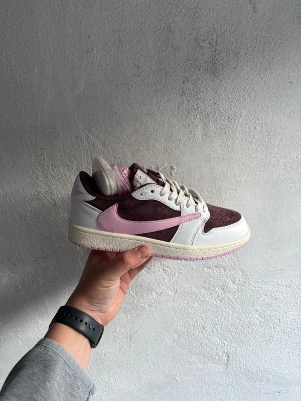 Кросівки nike air jordan 1 low x travis scott white brown pink — ціна ...