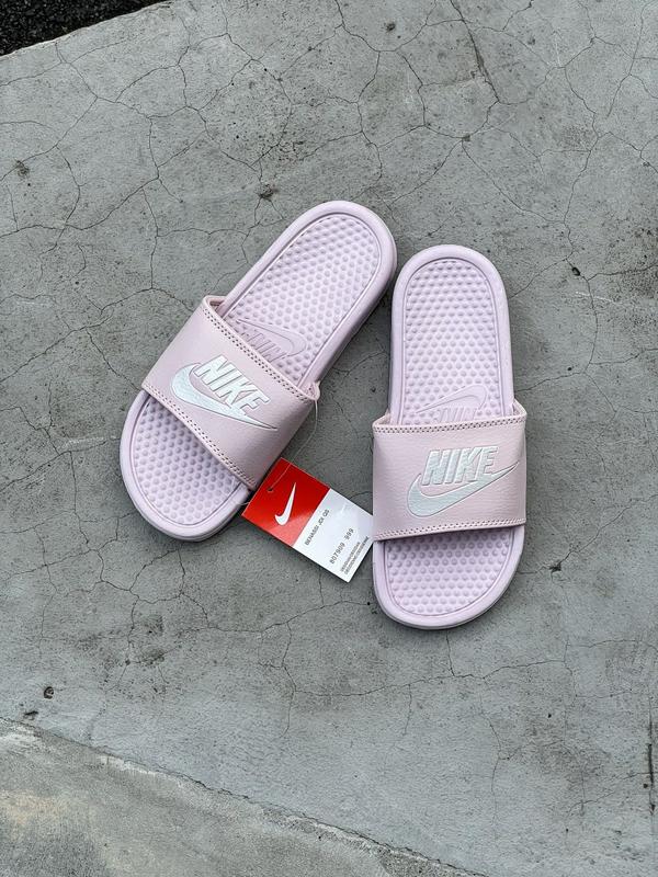 👟🔥 шльопанці жіночі nike benassi - pink/white logo (36-40) — ціна 1050 ...