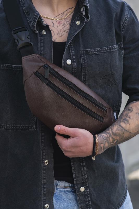 Коричнева шкіряна сумка бананка для чоловіків через плече крокодиляча — ціна 598 грн у каталозі