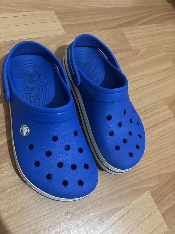 Crocs на підлітка J6 — ціна 470 грн у каталозі Шльопанці Купити дитячі речі за доступною ціною