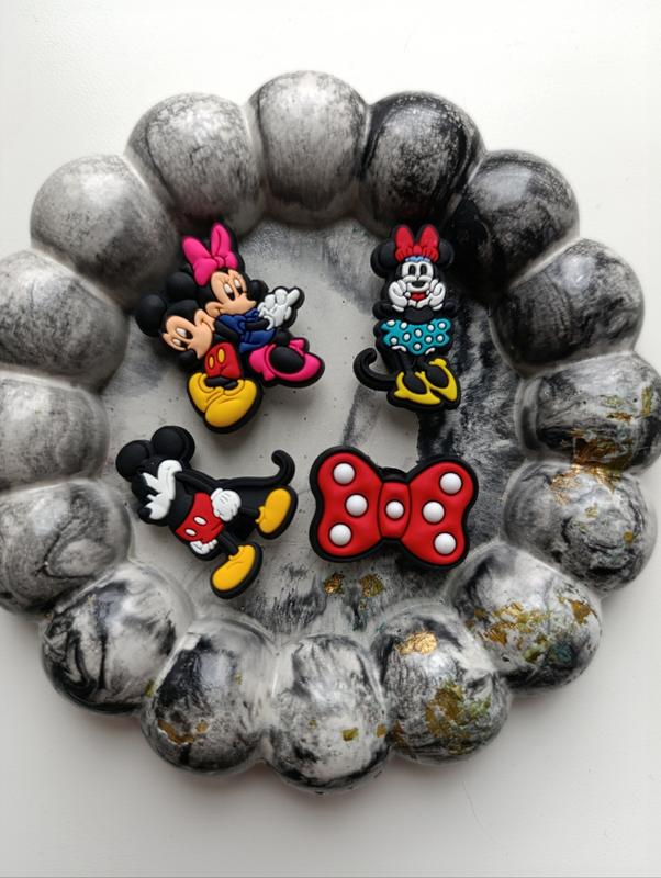 Джибітси на крокси лот набір 4 шт jibbitz crocs mickey mouse minnie ...