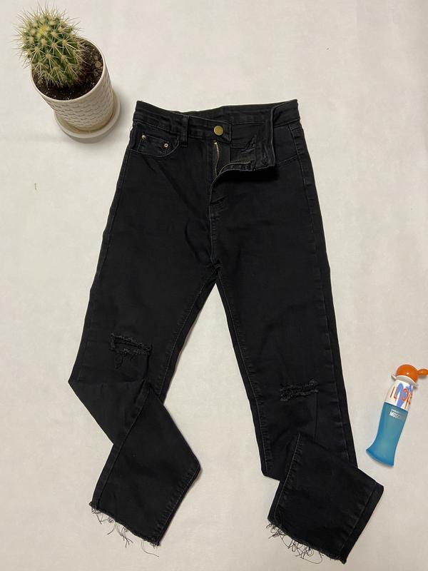 Короткі джинси — ціна 179 грн у каталозі Джинси Купити жіночі речі за доступною ціною на Шафі