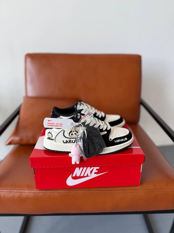 Кросівки nike air jordan 1 low travis scott x labubu black beige — ціна ...