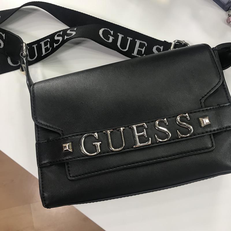 Сумка Guess — ціна 1000 грн у каталозі Сумки Купити аксесуари за доступною ціною на Шафі