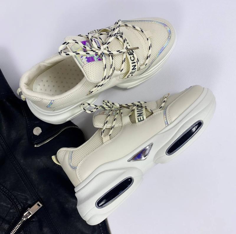 Кросівки — ціна 670 грн у каталозі Кросівки Купити жіночі речі за доступною ціною на Шафі