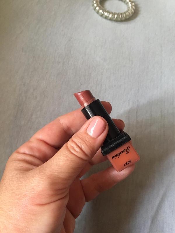 Помада — цена 60 грн в каталоге Помада для губ Купить товары для красоты и здоровья по доступной