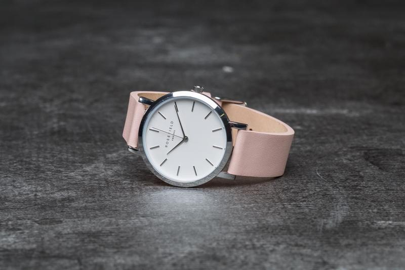 Рожевий жіночий годинник — ціна 420 грн у каталозі Годинники Купити аксесуари за доступною ціною