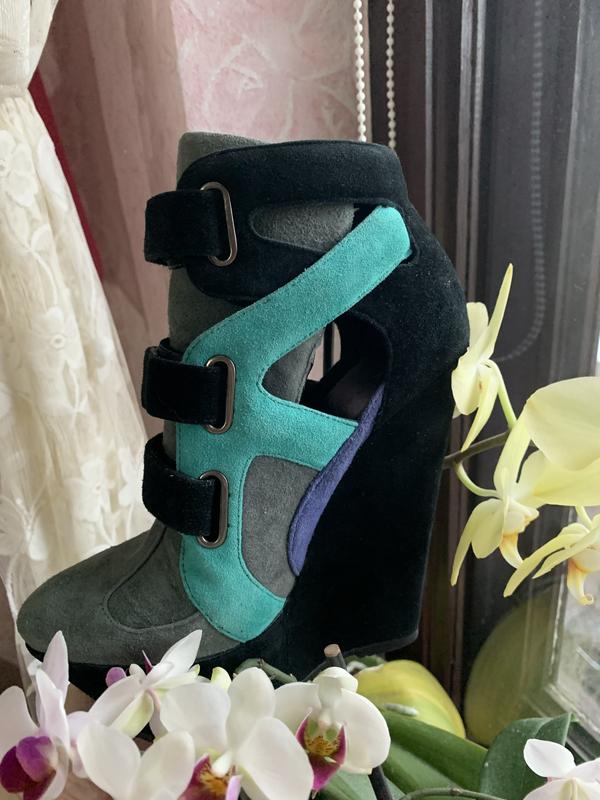 Ботильйони — ціна 2000 грн у каталозі Черевики Купити жіночі речі за доступною ціною на Шафі