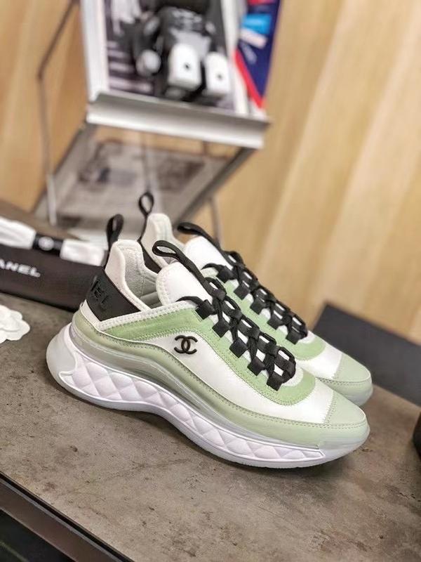 Кросівки — ціна 2700 грн у каталозі Кросівки Купити жіночі речі за доступною ціною на Шафі