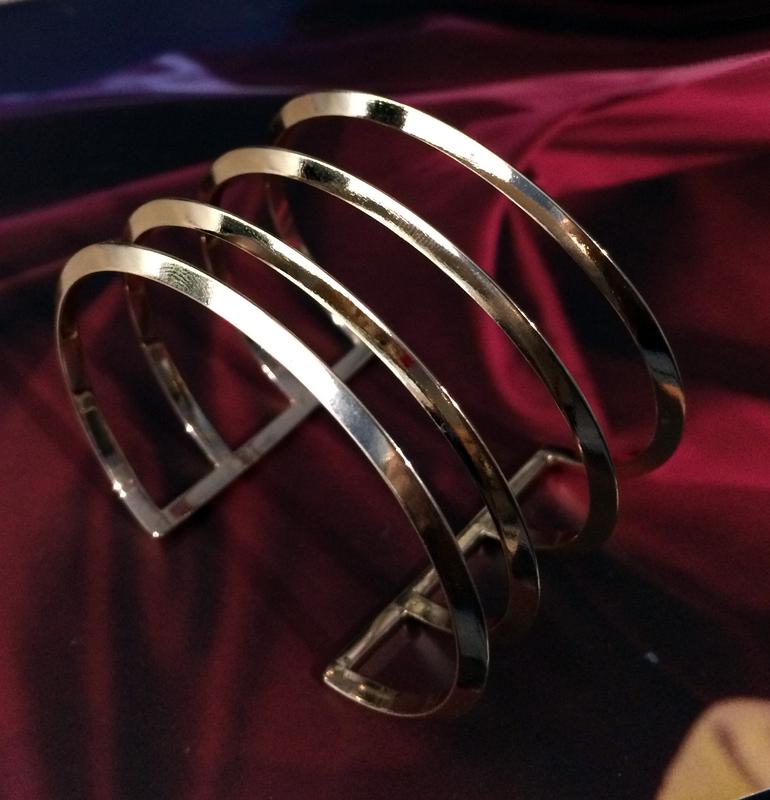 Стильний браслет позолочений — ціна 190 грн у каталозі Інші аксесуари Купити аксесуари за