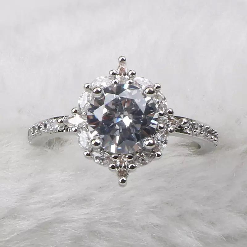 Кільце з камінням — ціна 45 грн у каталозі Кільця і персні Купити аксесуари за доступною ціною