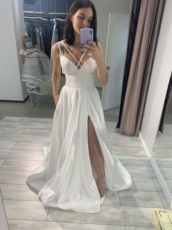 Весільна сукня — ціна 6000 грн у каталозі Весільні сукні Купити жіночі речі за доступною ціною