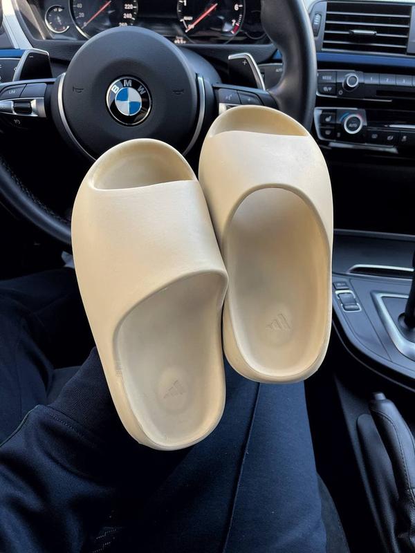 Adidas yeezy slide desert sand тапочки адидас в бежевом цвете — цена ...