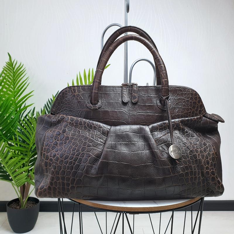 Гарна шкіряна сумка Furla — ціна 2350 грн у каталозі Сумки Купити аксесуари за доступною ціною