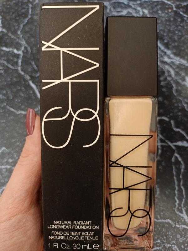акция стойкий тональный крем nars natural radiant — цена 300 грн в ...