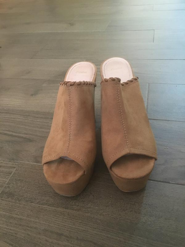 Мюлі на підборах — ціна 200 грн у каталозі Босоніжки Купити жіночі речі за доступною ціною на