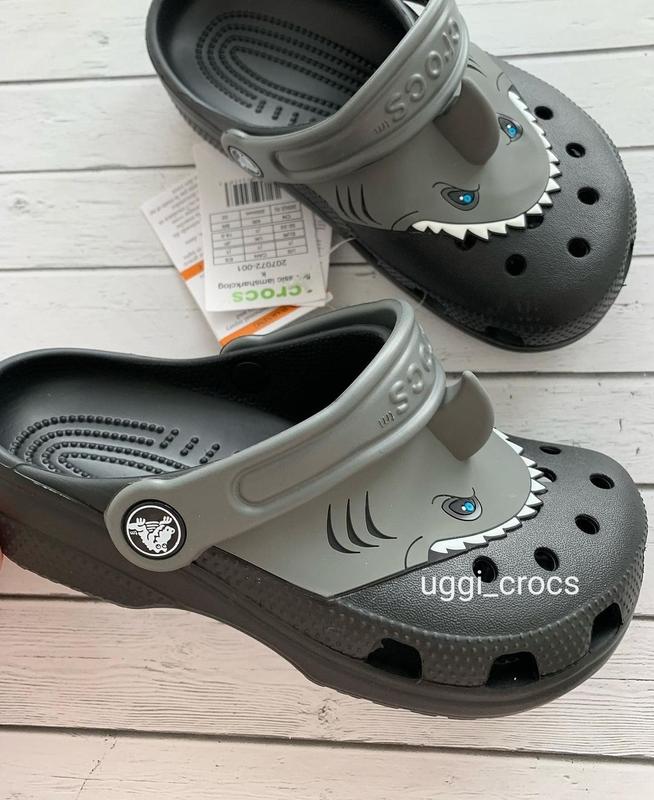 Crocs kids classic i am black shark чорні крокси акула крокс сабо 24-34 ...