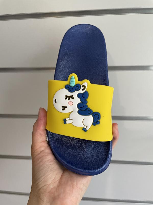 Дитячі шльопанці на дівчинку рр 34 35 — ціна 180 грн у каталозі Босоніжки та сандалі Купити