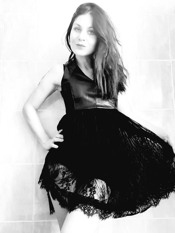 Плаття — ціна 400 грн у каталозі Короткі сукні Купити жіночі речі за доступною ціною на Шафі