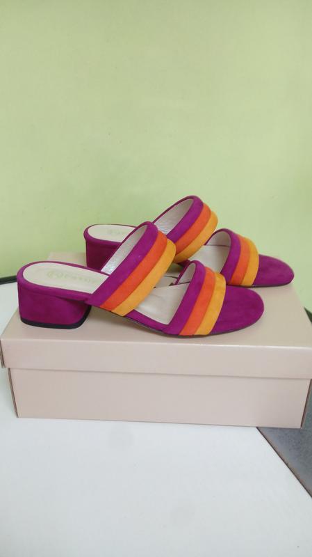 Шльопанці яскраві стильні — ціна 1600 грн у каталозі Шльопанці Купити жіночі речі за доступною