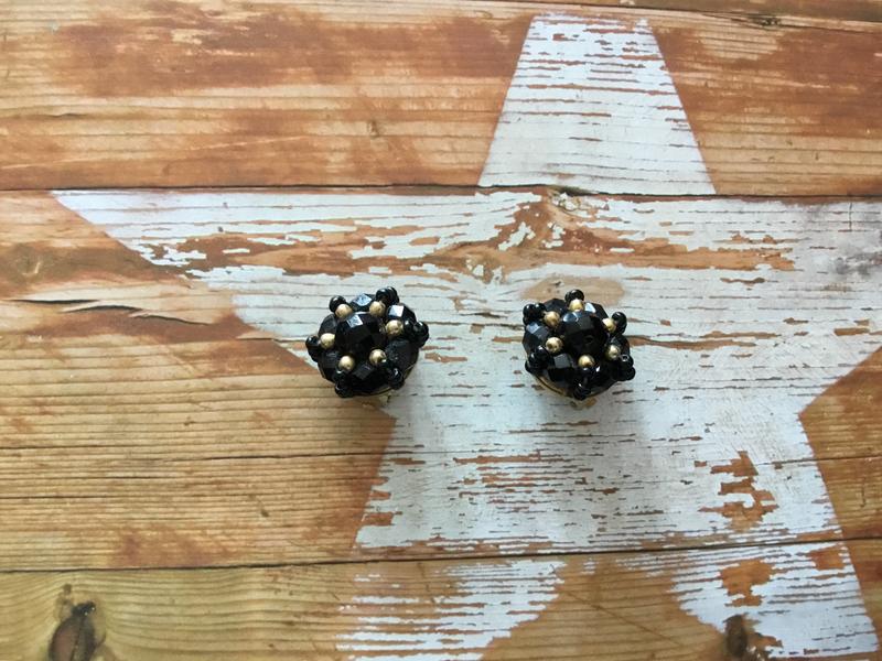 Кліпси вінтаж набірні колір золото чорний скло — ціна 180 грн у каталозі Сережки Купити