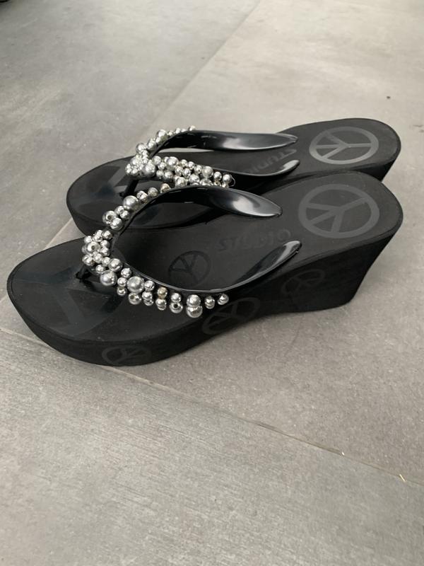 Шльопанці — ціна 250 грн у каталозі Шльопанці Купити жіночі речі за доступною ціною на Шафі