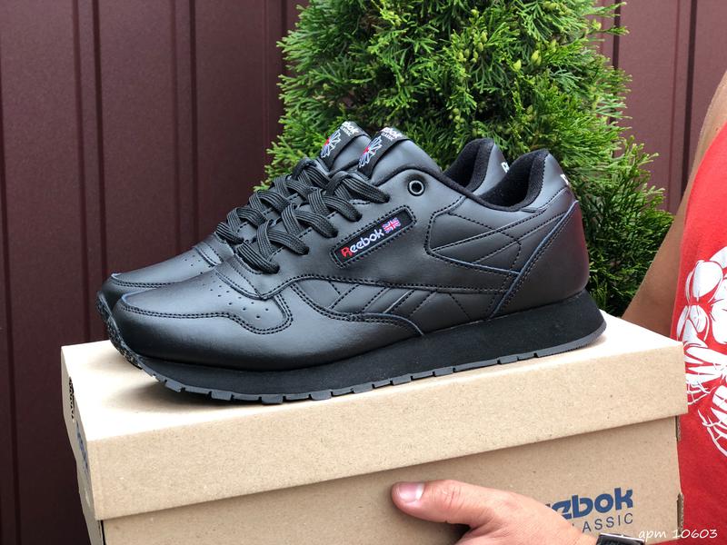 Reebok Classic чорні 1983 — ціна 1200 грн у каталозі Кросівки Купити жіночі речі за доступною