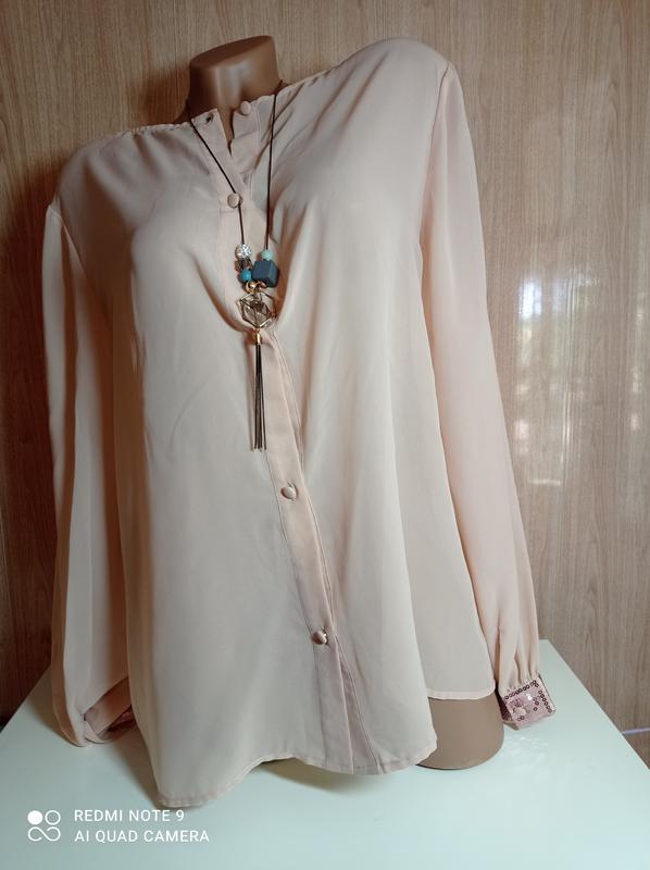 Блуза з паєтками — ціна 45 грн у каталозі Блузи Купити жіночі речі за доступною ціною на Шафі