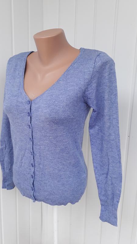 Кофточка на гудзиках — ціна 60 грн у каталозі Светри Купити жіночі речі за доступною ціною на