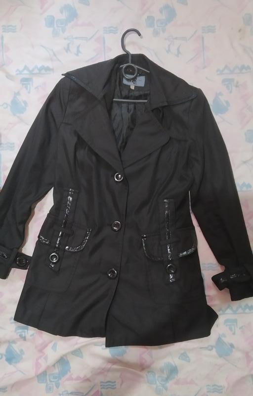 Тренч пальто плащ — ціна 100 грн у каталозі Плащі Купити жіночі речі за доступною ціною на Шафі