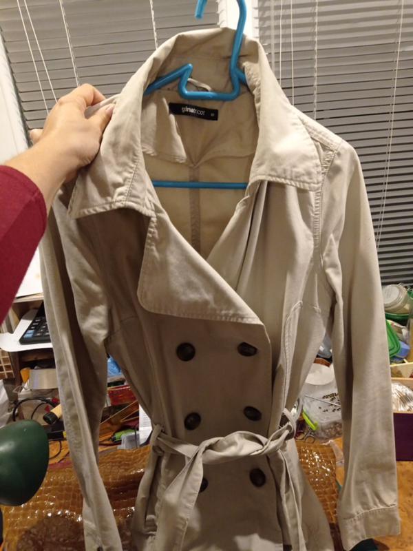 Плащ тренч — цена 80 грн в каталоге Плащи Купить женские вещи по доступной цене на Шафе