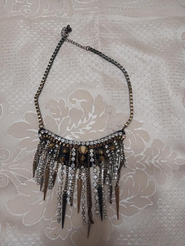 Кольє — ціна 100 грн у каталозі Кольє і намиста Купити аксесуари за доступною ціною на Шафі