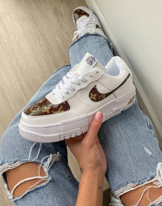 Шикарні кросівки Nike Pixel — ціна 1750 грн у каталозі Кросівки Купити жіночі речі за доступною