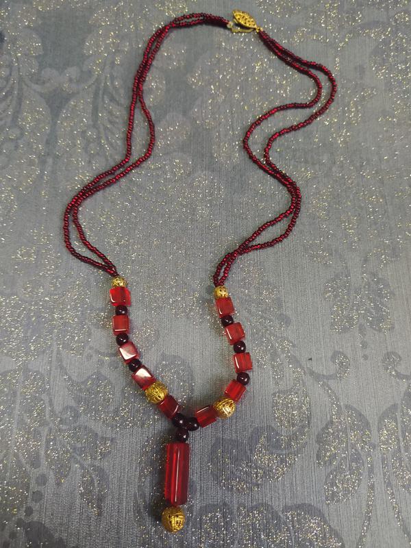 Намисто вінтажні скло — ціна 100 грн у каталозі Кольє і намиста Купити аксесуари за доступною