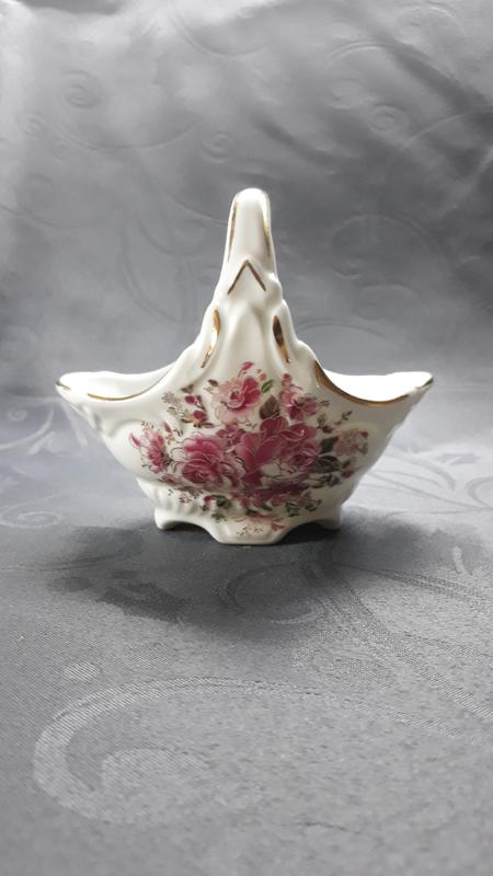 Фарфоровая корзина — цена 350 грн в каталоге Сувениры Купить товары для дома и быта по доступной