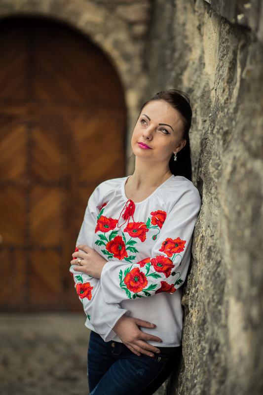 Вишиванка маки — ціна 460 грн у каталозі Вишиванки Купити жіночі речі за доступною ціною на Шафі