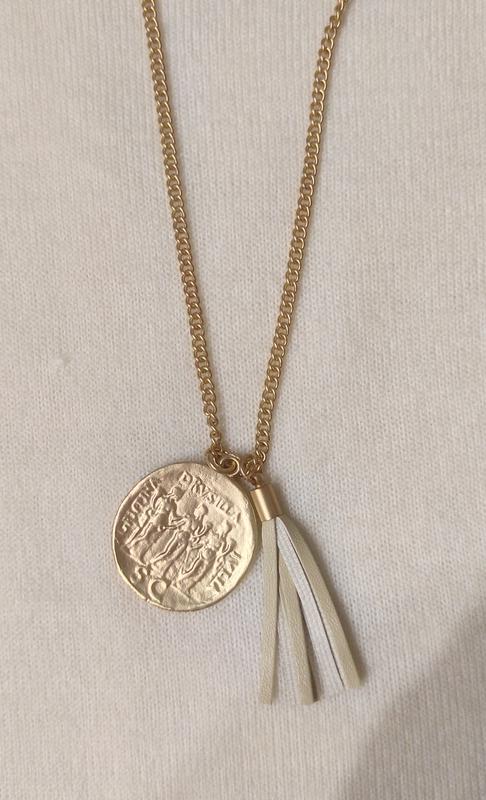 Кольє у вигляді монети — ціна 75 грн у каталозі Ланцюжки Купити аксесуари за доступною ціною на