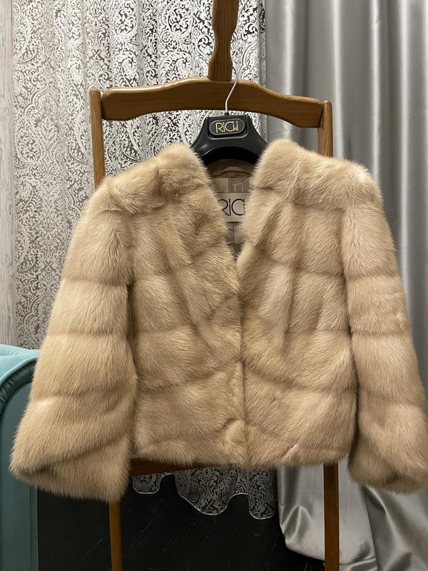 ціна 10000 грн у каталозі Шуби Купити жіночі речі за доступною ціною на Шафі Україна 82680203